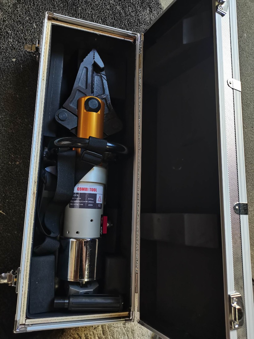 Rescue Manual Spreader Cutter Hydraulic Combi Tool KJI-20CB on Carousell