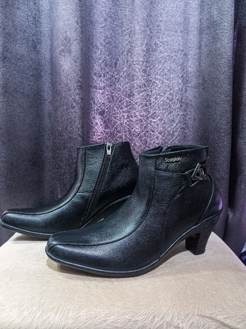 Scorpion Heels boots kerja, Fesyen Wanita, Sepatu di Carousell