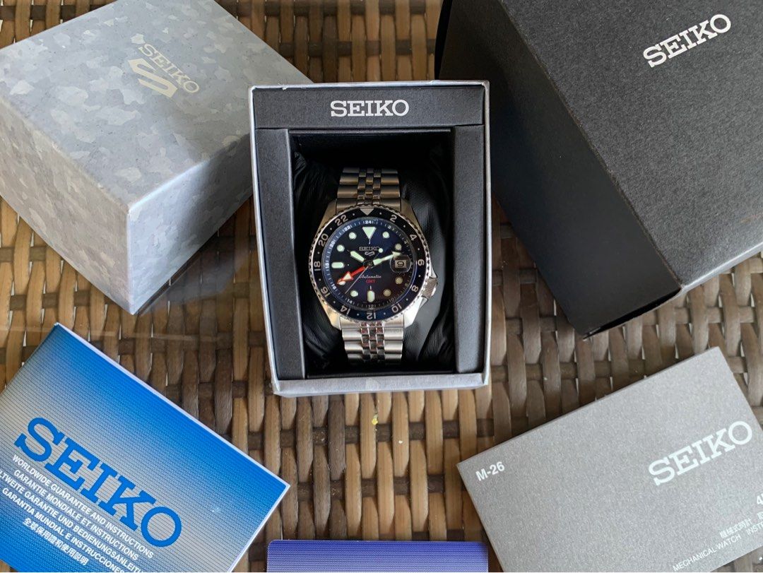 Seiko SSK003K Batman GMT on Carousell