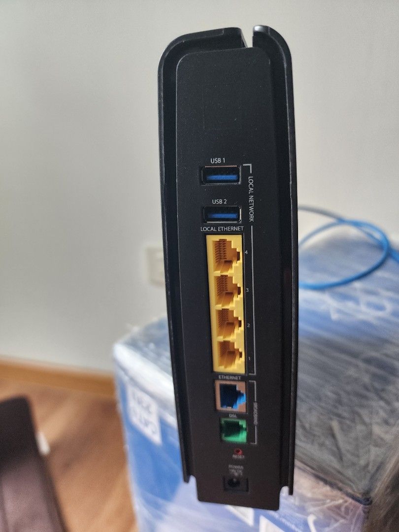 Singtel aztech dsl8900GR(AC), Computers & Tech, Office & Business ...