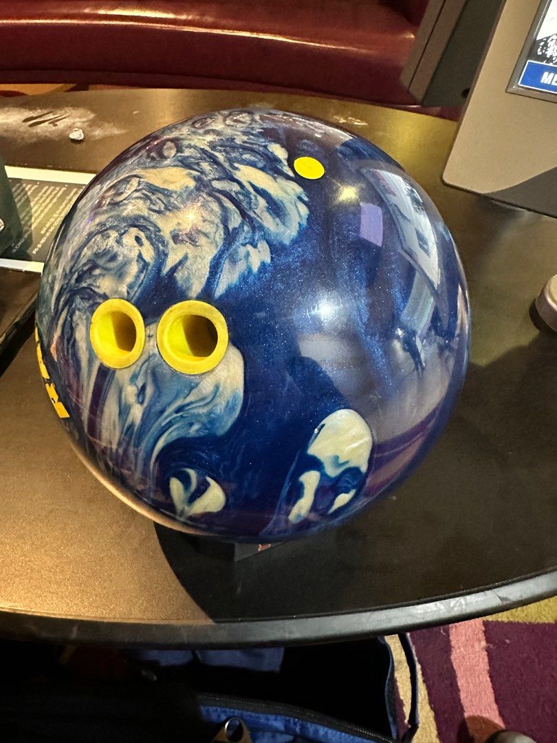 Sky raptor motiv bowling ball 15lbs, Sports Equipment, Sports & Games ...