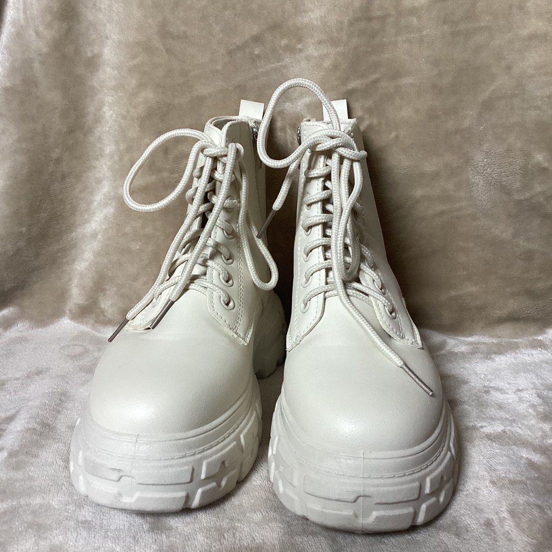 Sofab Platform Boots, Women's Fashion, Footwear, Boots on Carousell