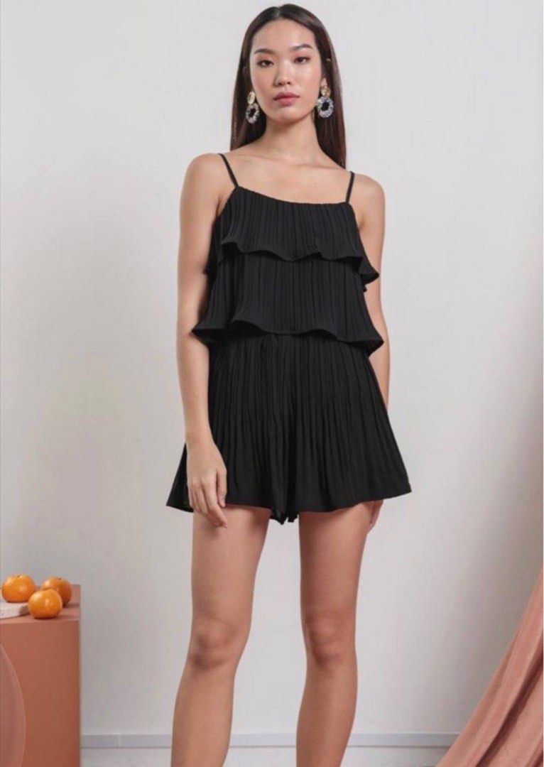 TTR Masie Pleat Set (XS), Women's Fashion, Dresses & Sets, Sets or ...