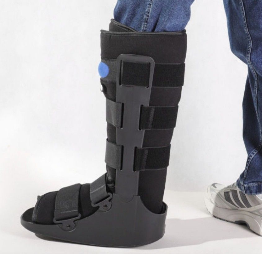 TYNOR WALKER BOOT AIRCAST on Carousell