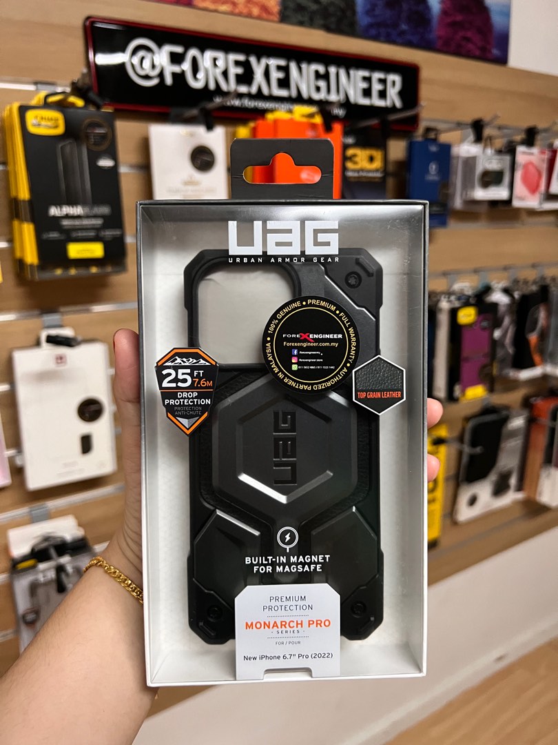 UAG Monarch Pro with Magsafe for iPhone 14 Pro Max / 13 Pro Max ...