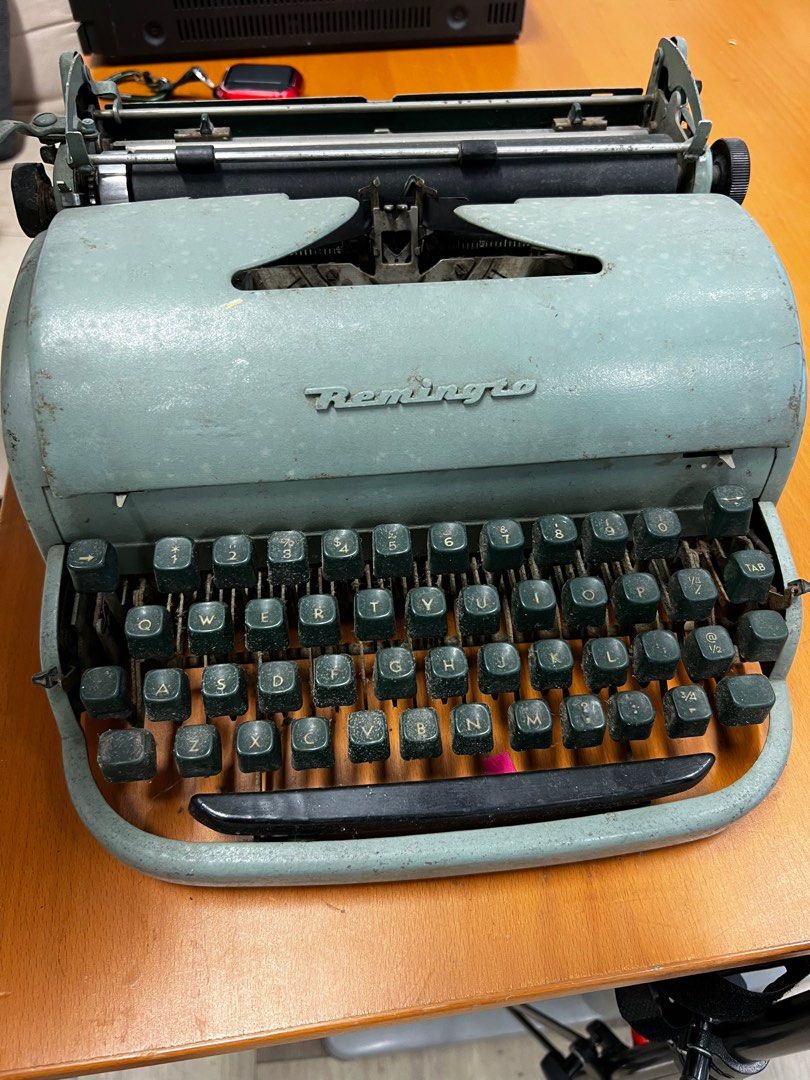 Vintage Metal Typewriter- Remington, Hobbies & Toys, Memorabilia ...