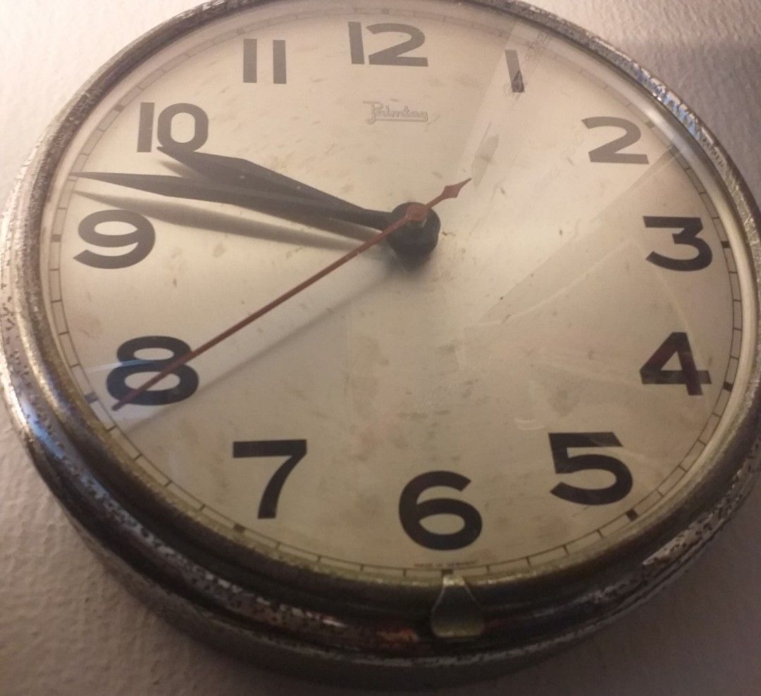Vintage Palmtag 50s Wall Clock, Furniture & Home Living, Home Decor ...