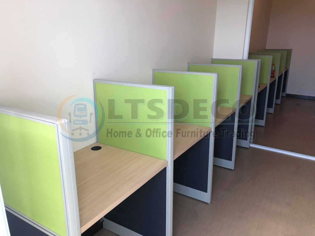 WORKSTATION WALL PANEL FULL FABRIC OFFICE PARTITION on Carousell