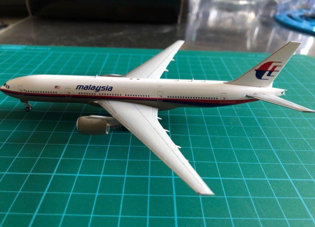 1:400 Malaysia Airlines 9M-MRO(MH370) B777-200ER, Hobbies & Toys ...