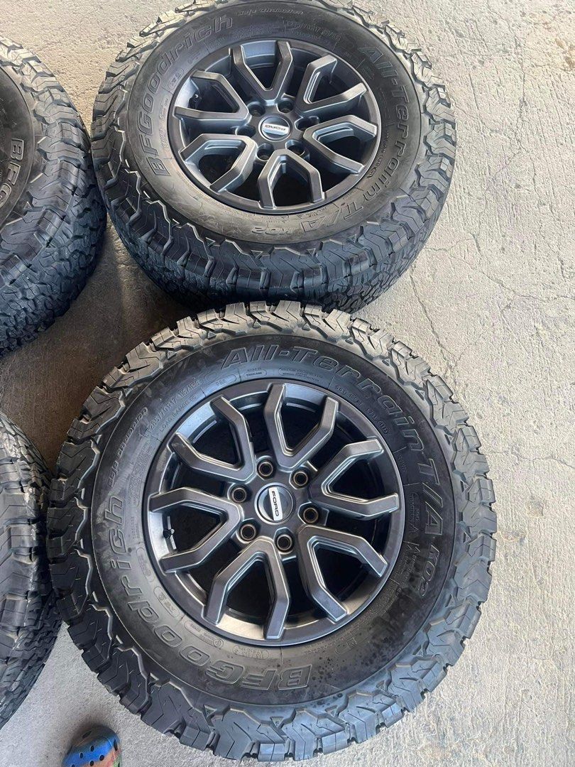 17” Ford Raptor 2023 stock 6Holes pcd 139 used mags with 285-70-r17 BF Goodrich KO2 Tires fresh ...