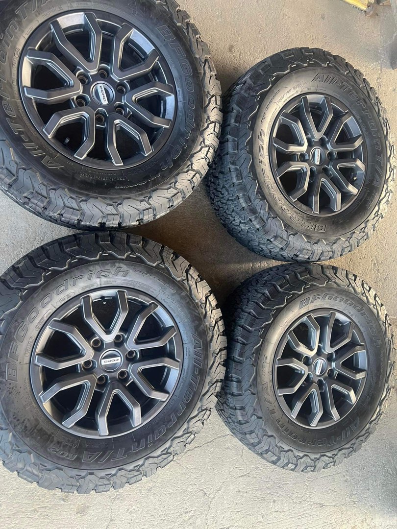 17” Ford Raptor 2023 stock 6Holes pcd 139 used mags with 285-70-r17 BF ...