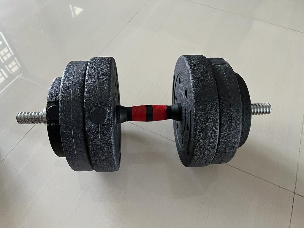 2 Sets of Dumb Bell - Max. 20 kg each (Free Gym Bench), Sports ...