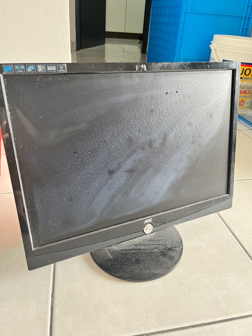AOC sceen 19” have defect, Computers & Tech, Parts & Accessories, Monitor Screens on Carousell