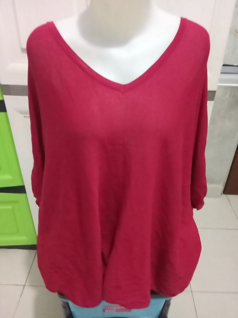 Baju merah keren, Fesyen Wanita, Pakaian Wanita, Atasan di Carousell
