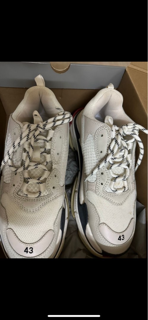 Balenciaga Triple S, Men's Fashion, Footwear, Sneakers on Carousell