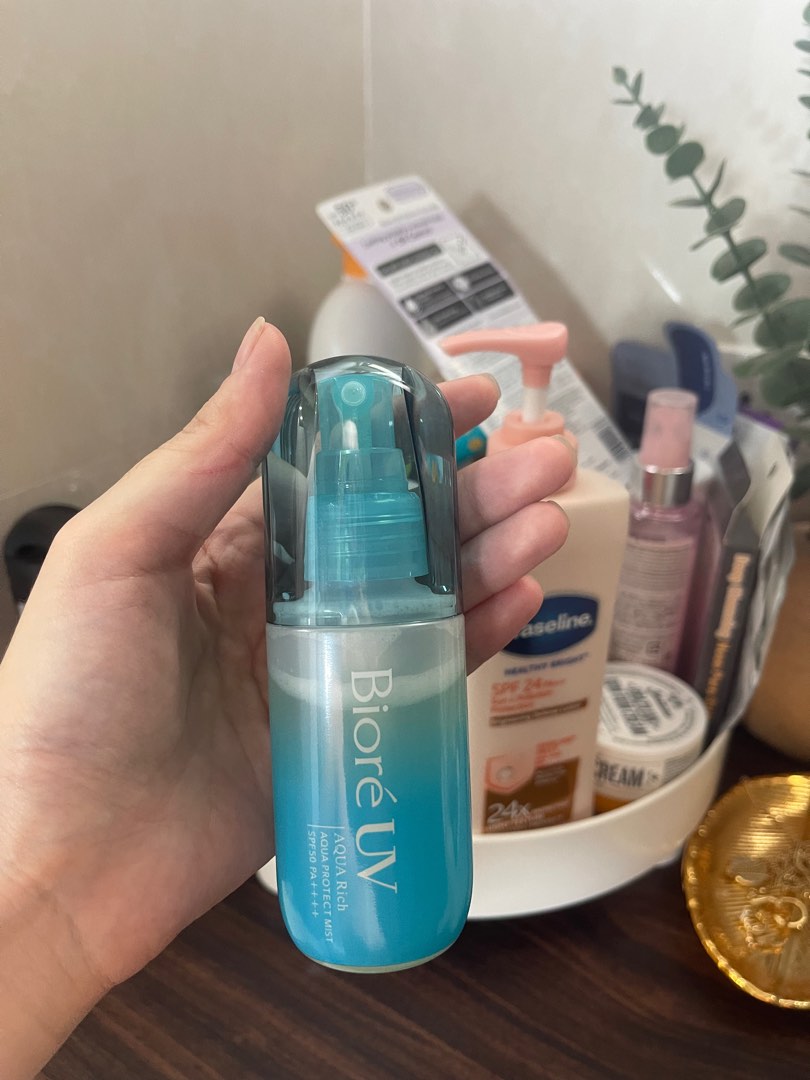 Biore sunscreen spray, Beauty & Personal Care, Face, Face Care on Carousell