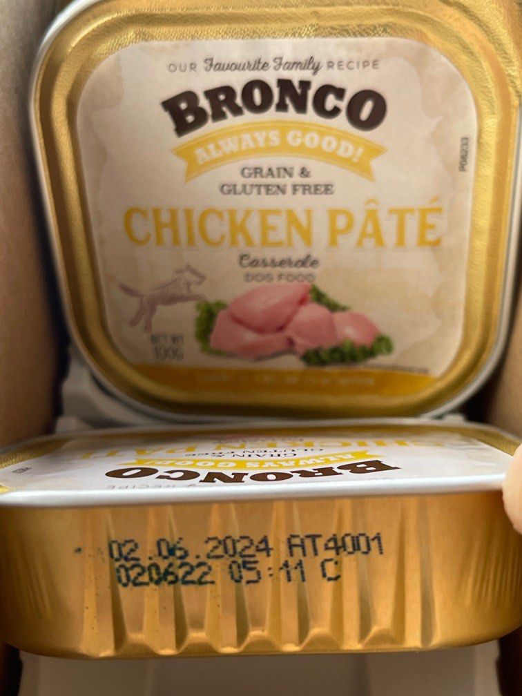 Bronco chicken Turkey pork salmon pate 37 trays, Pet Supplies, Pet Food ...