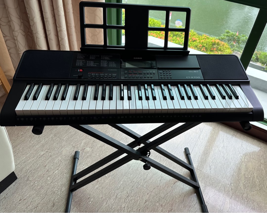 Casio electronic keyboard (CT-X700), Hobbies & Toys, Music & Media ...