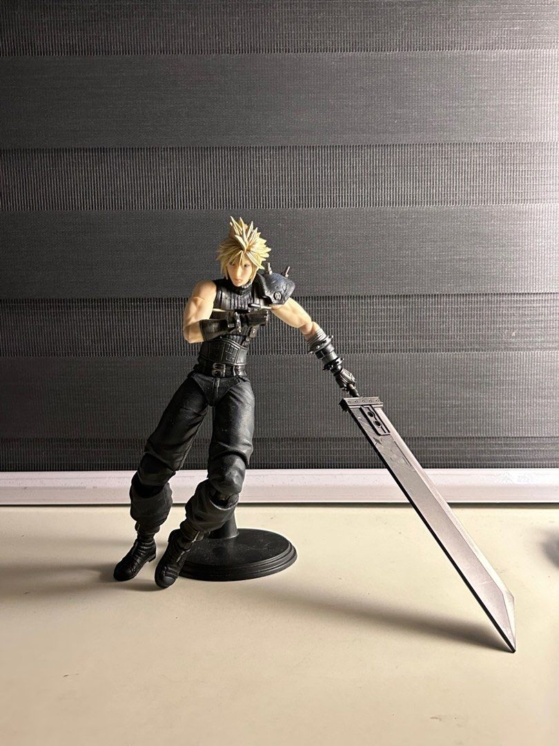CLOUD STRIFE V1 play arts kai, Hobbies & Toys, Toys & Games on Carousell