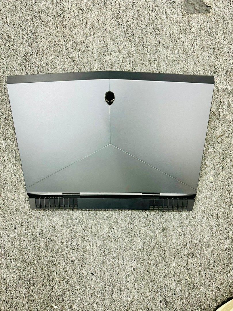 Dell alienware gaming laptop Intel i7-8gen 1tb ssd upgraded 1tb ...