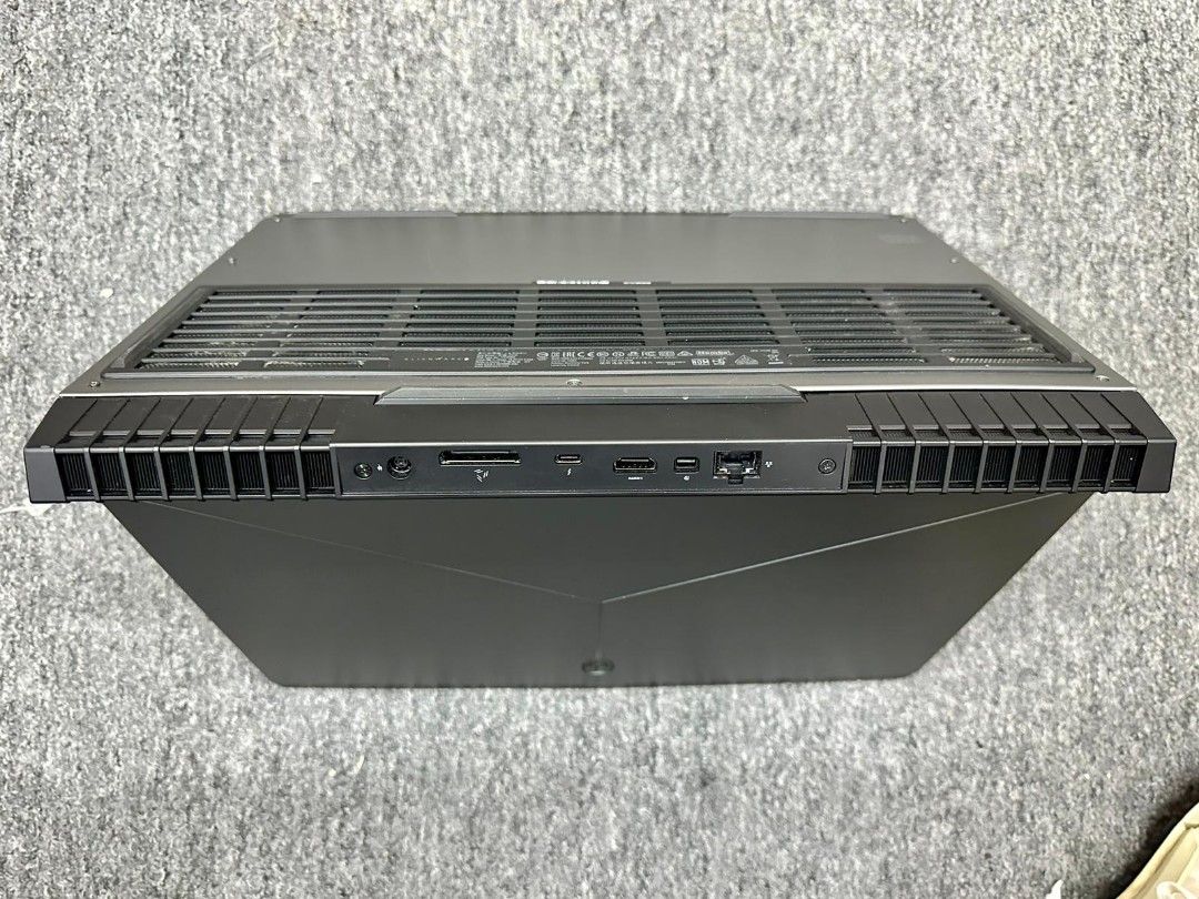 Dell alienware gaming laptop Intel i7-8gen 1tb ssd upgraded 1tb ...