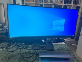 Dell OptiPlex 7070 Desktop With Dell P3421W Curved Display Monitor ...