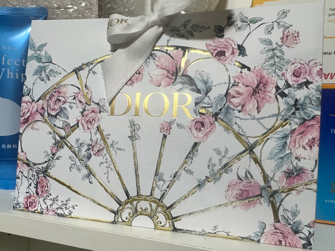 Dior package paper bag&message card, Women's Fashion, Watches ...