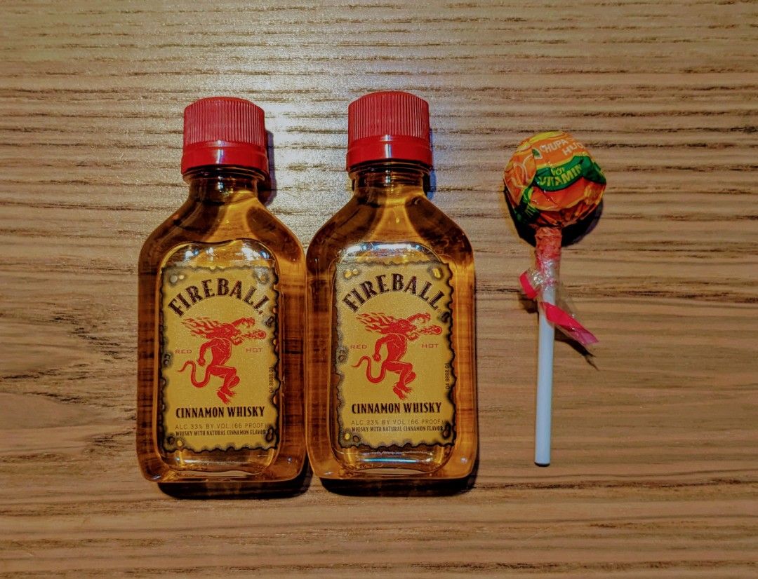 Fireball Cinnamon Whiskey Mini Bottles (50ml), abv 33%, Food & Drinks ...