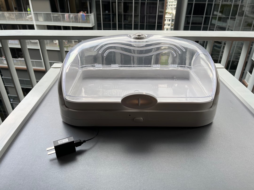 Food container with electric vacuum function, Furniture & Home Living ...