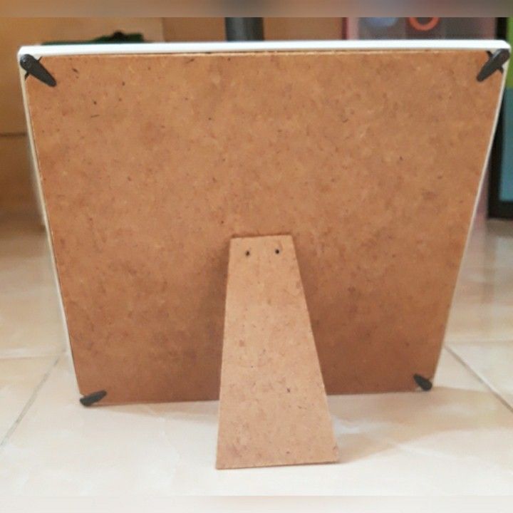Frame Foto Square 9 Lubang, Buku & Alat Tulis, Alat Tulis di Carousell