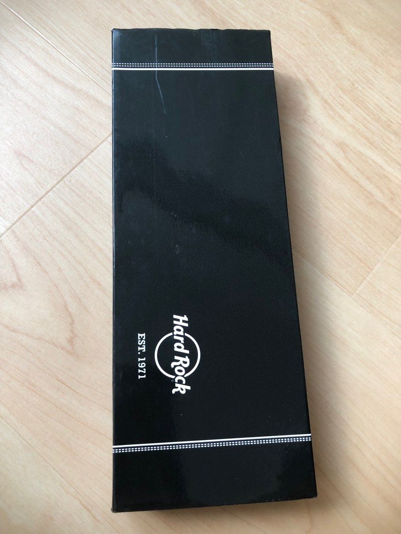 Hello Kitty Mini Hard Rock Guitar, Hobbies & Toys, Music & Media ...