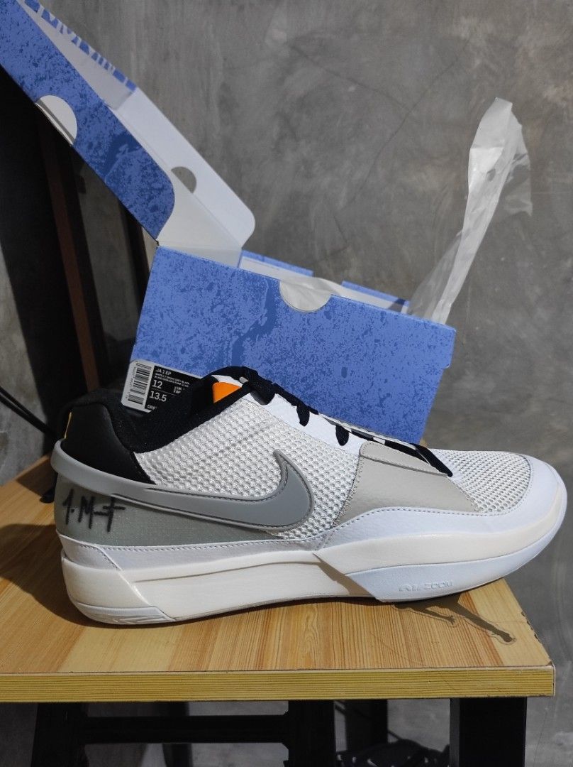 Ja morant 1 ep light smoke grey size 11 on Carousell