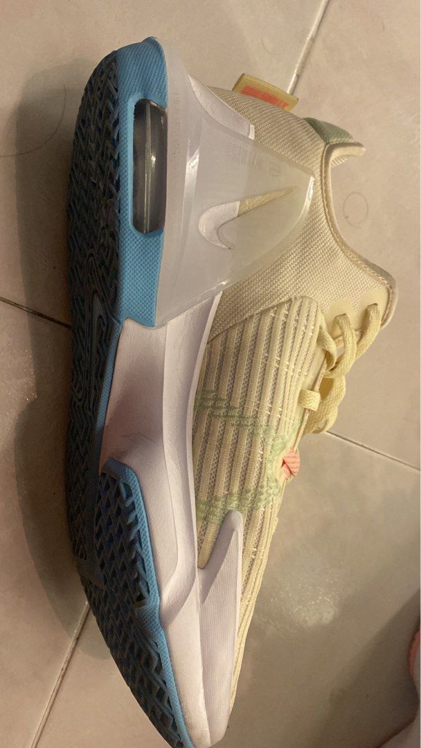 LEBRON 6 witness ice cream mismatch ( TRADING), Announcements on Carousell