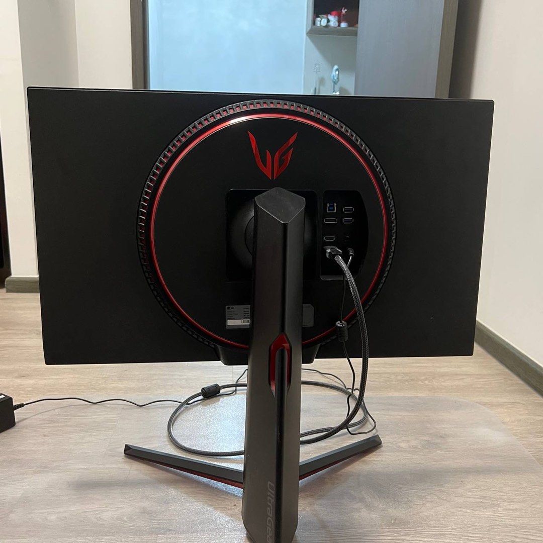 LG 27GP850-B 27” UltraGear QHD (2560 x 1440) Nano IPS Gaming Monitor ...