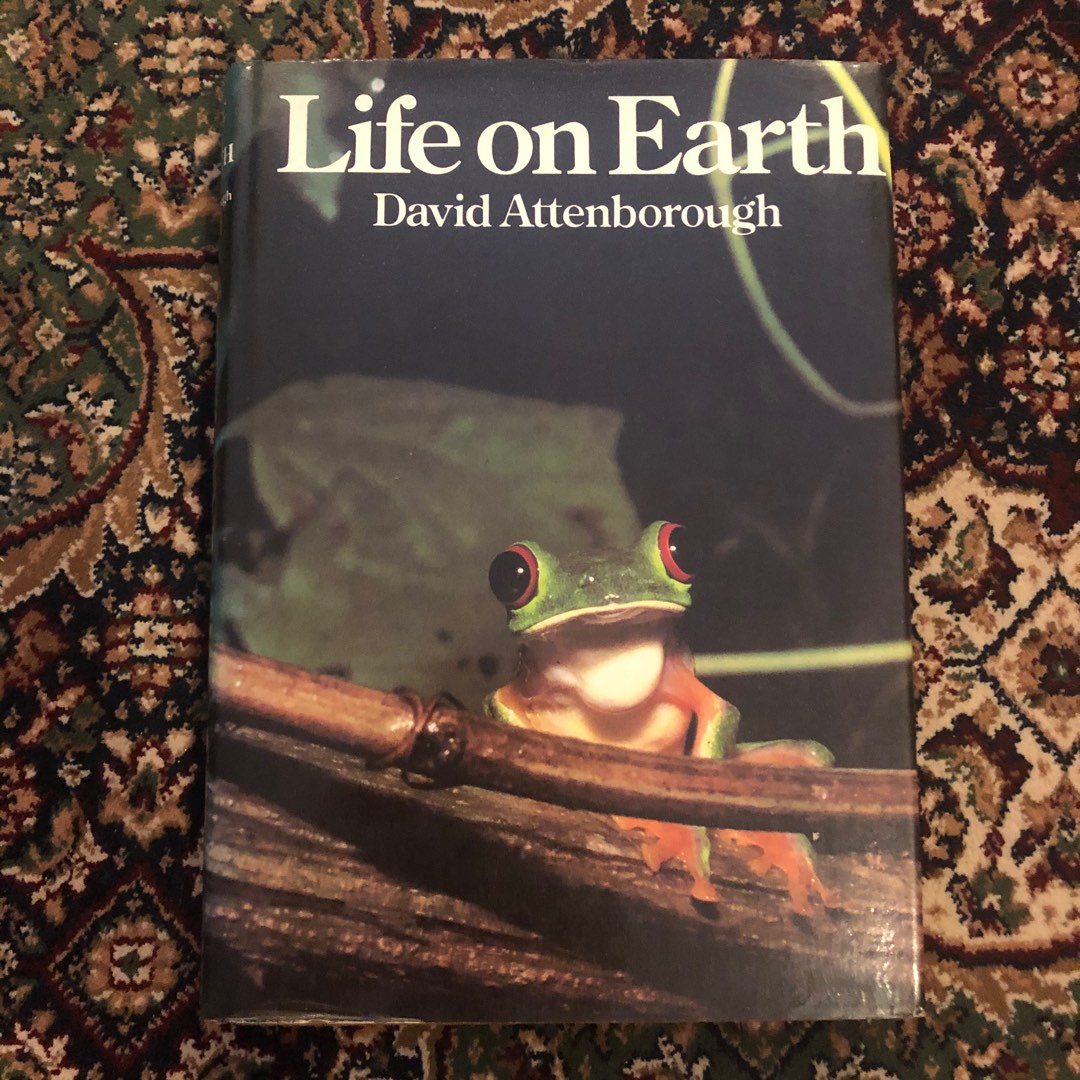 Life on Earth David Attenborough 1980 Book, Hobbies & Toys, Books ...
