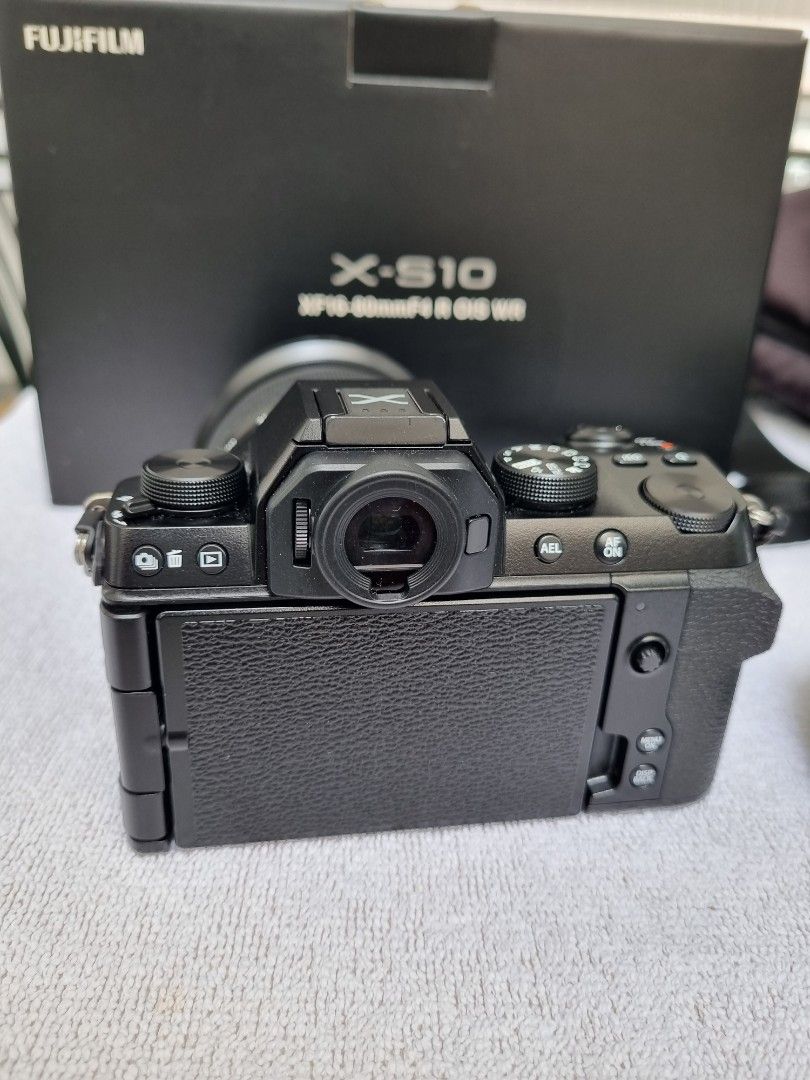 Like new Fujifilm X-S10 with XF16-80mm kit (low shutter count ...