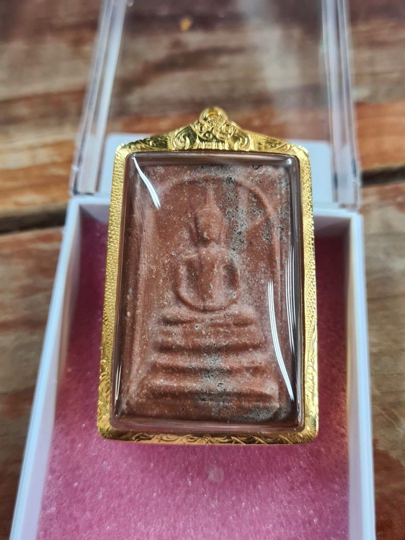 Lp kuay Somdej Daeng 2521, Hobbies & Toys, Memorabilia & Collectibles ...