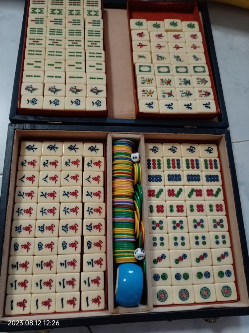 Mahjong Set yellow set, Hobbies & Toys, Toys & Games on Carousell