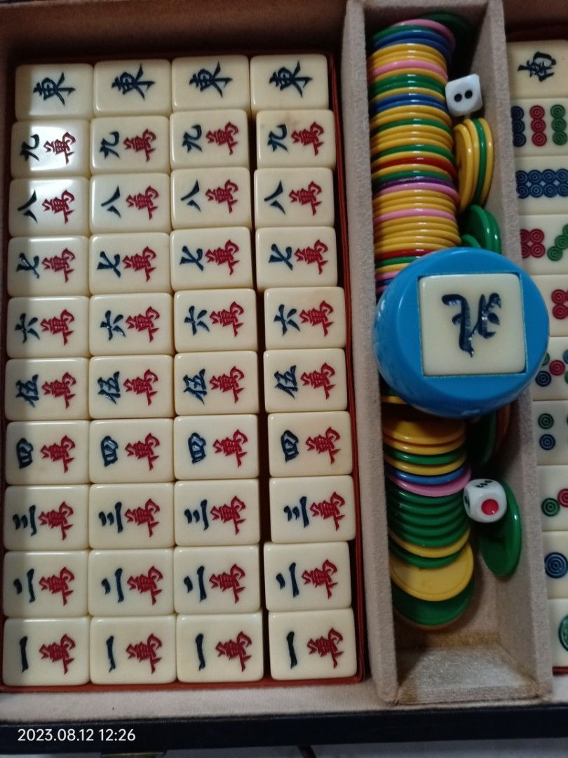 Mahjong Set yellow set, Hobbies & Toys, Toys & Games on Carousell