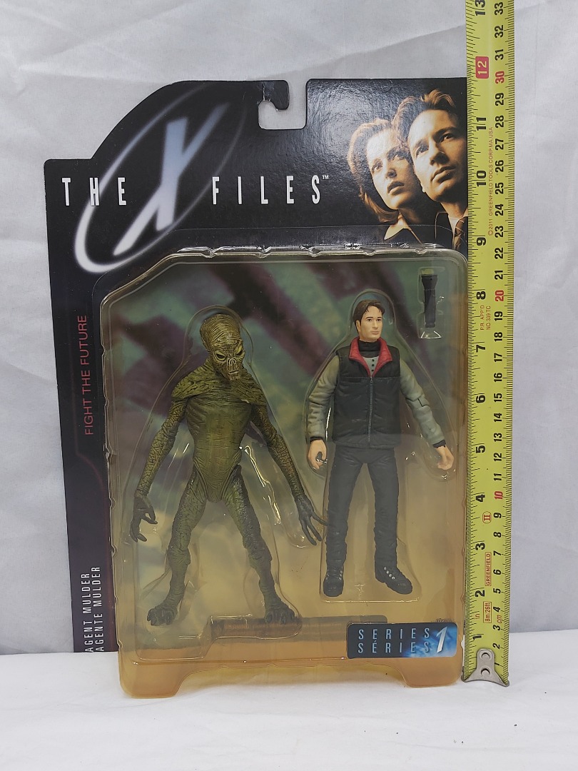 mcfarlane x-files agent mulder, Hobbies & Toys, Toys & Games on Carousell