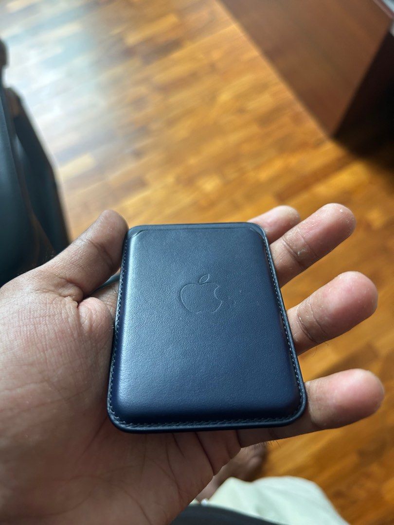 Official Apple MagSafe Wallet, Men's Fashion, Watches & Accessories ...