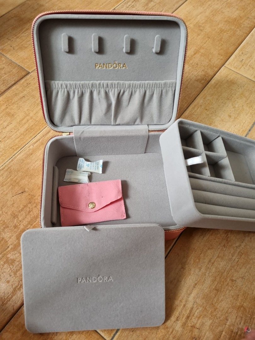 Pandora Accessories Box w/ mirror, Women's Fashion, Jewelry ...