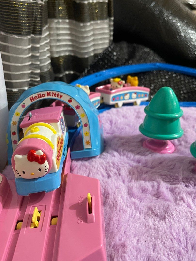 Preloved Hello Kitty Train set on Carousell