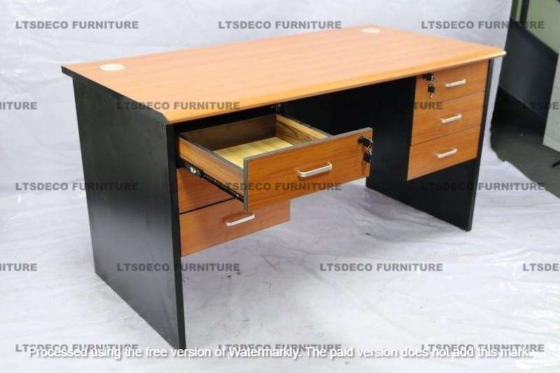 READY MADE OFFICE TABLE OFFICE PARTITION FURNITURE on Carousell