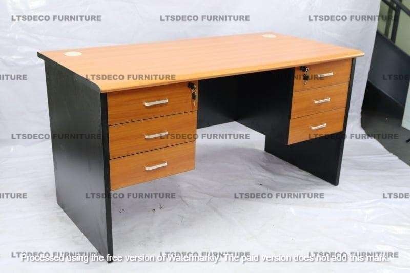 READY MADE OFFICE TABLE OFFICE PARTITION FURNITURE on Carousell