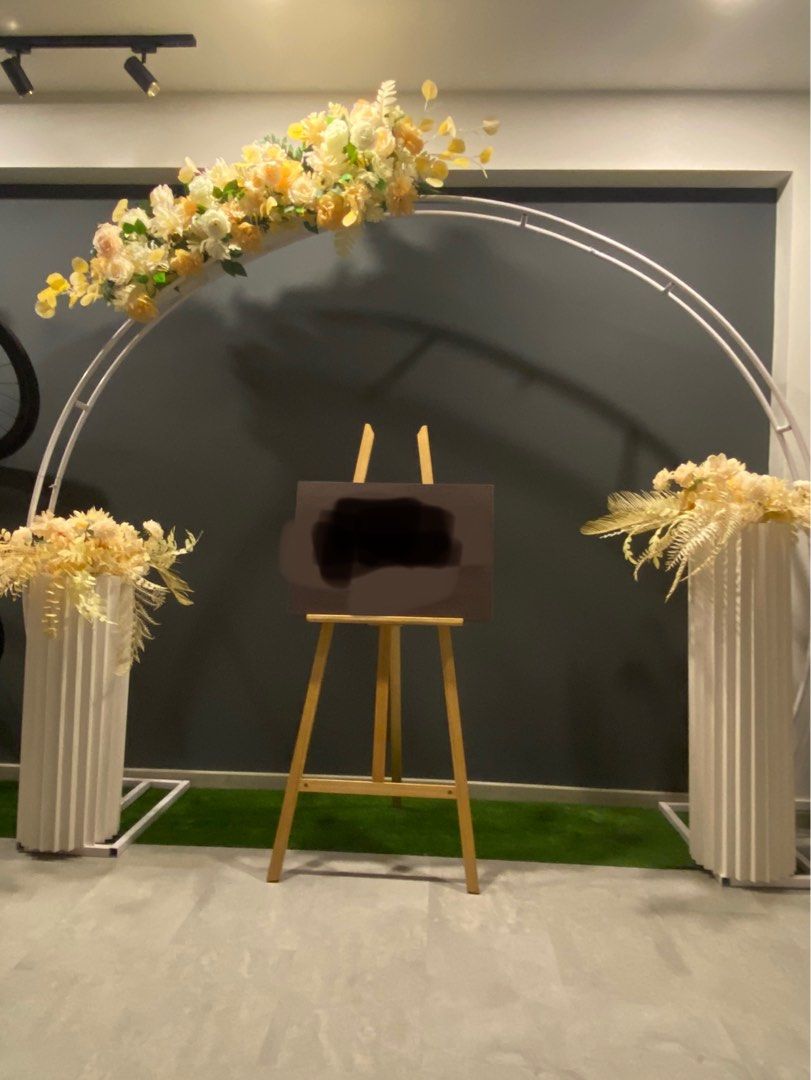 [Rent] Round backdrop arch / floral arch with champagne flowers for ...