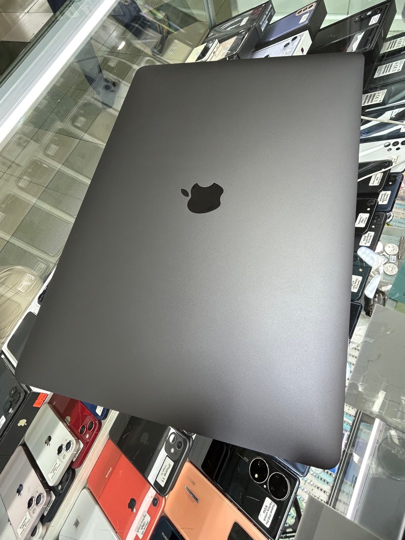 Rush sell MacBook Pro 2018 Touch Bar original no issue!, Computers ...