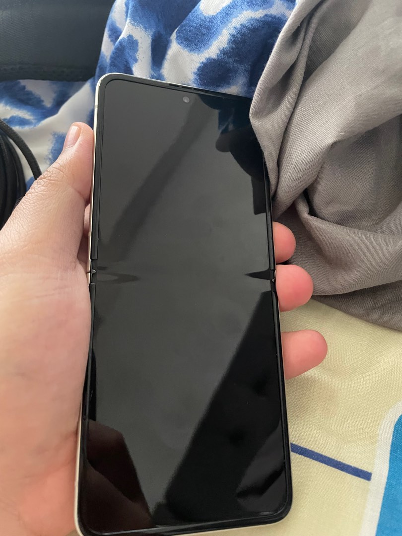 Samsung Galaxy ZFlip 3, Mobile Phones & Gadgets, Mobile Phones, Android ...