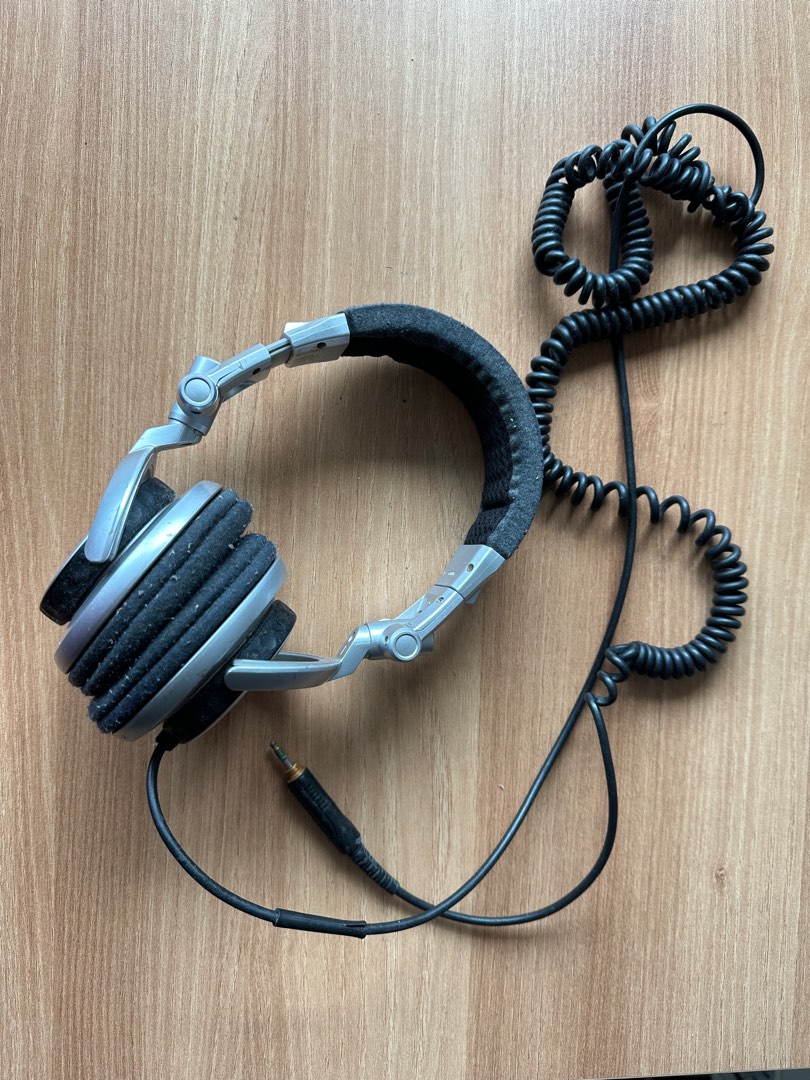 SONY MDR-V700, 音響器材, 頭戴式/罩耳式耳機 - Carousell