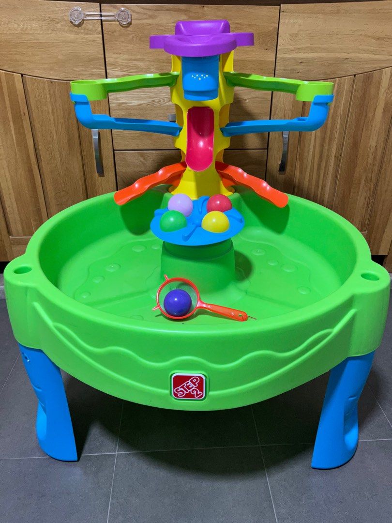 Step 2 Busy Ball Play Water Table, Babies & Kids, Infant Playtime on ...